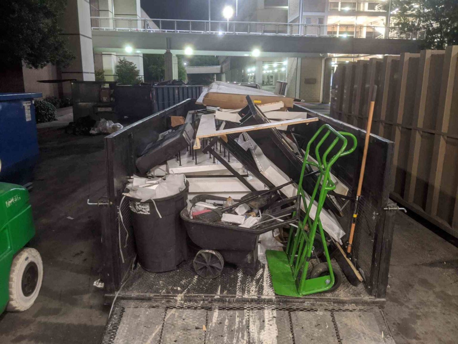 Commercial Trash Collection in Fort Worth 2024 | Mad Trash